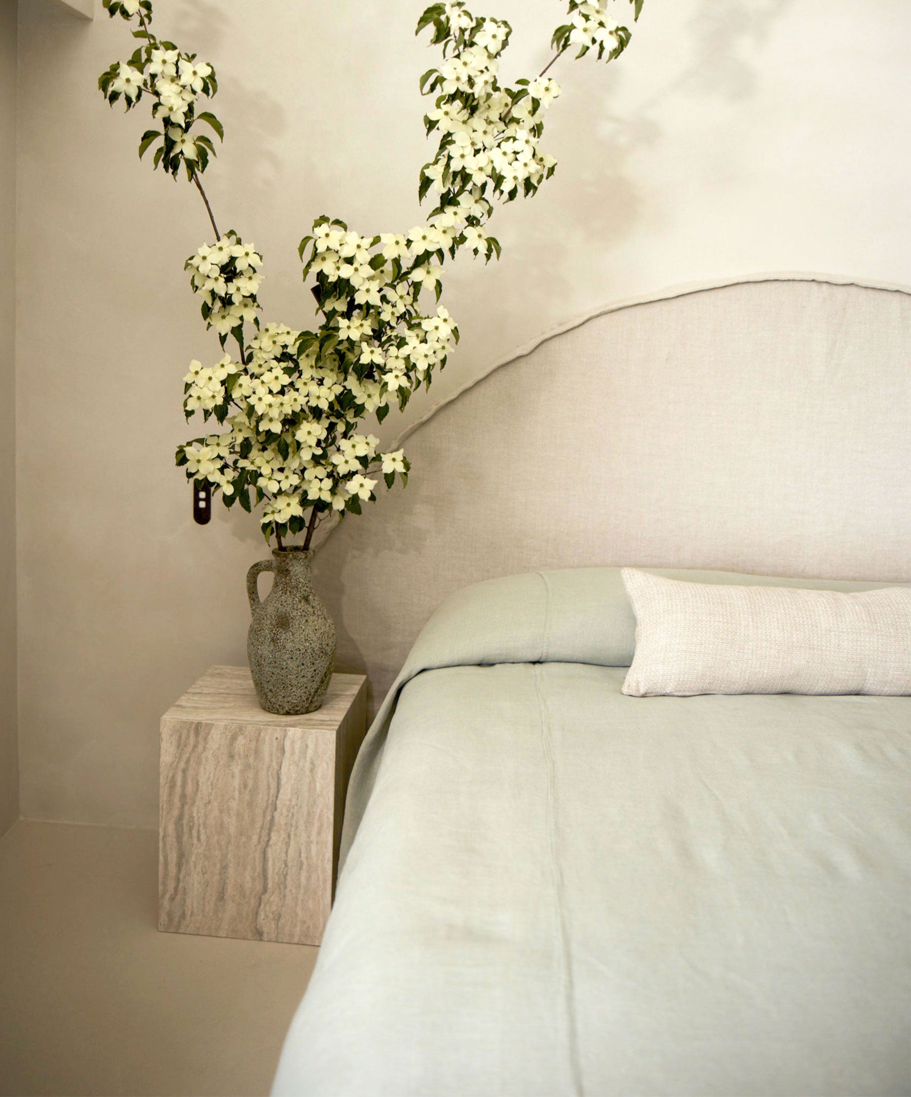 Repose Linen Bedcover - Artichoke | CULTIVER - USA