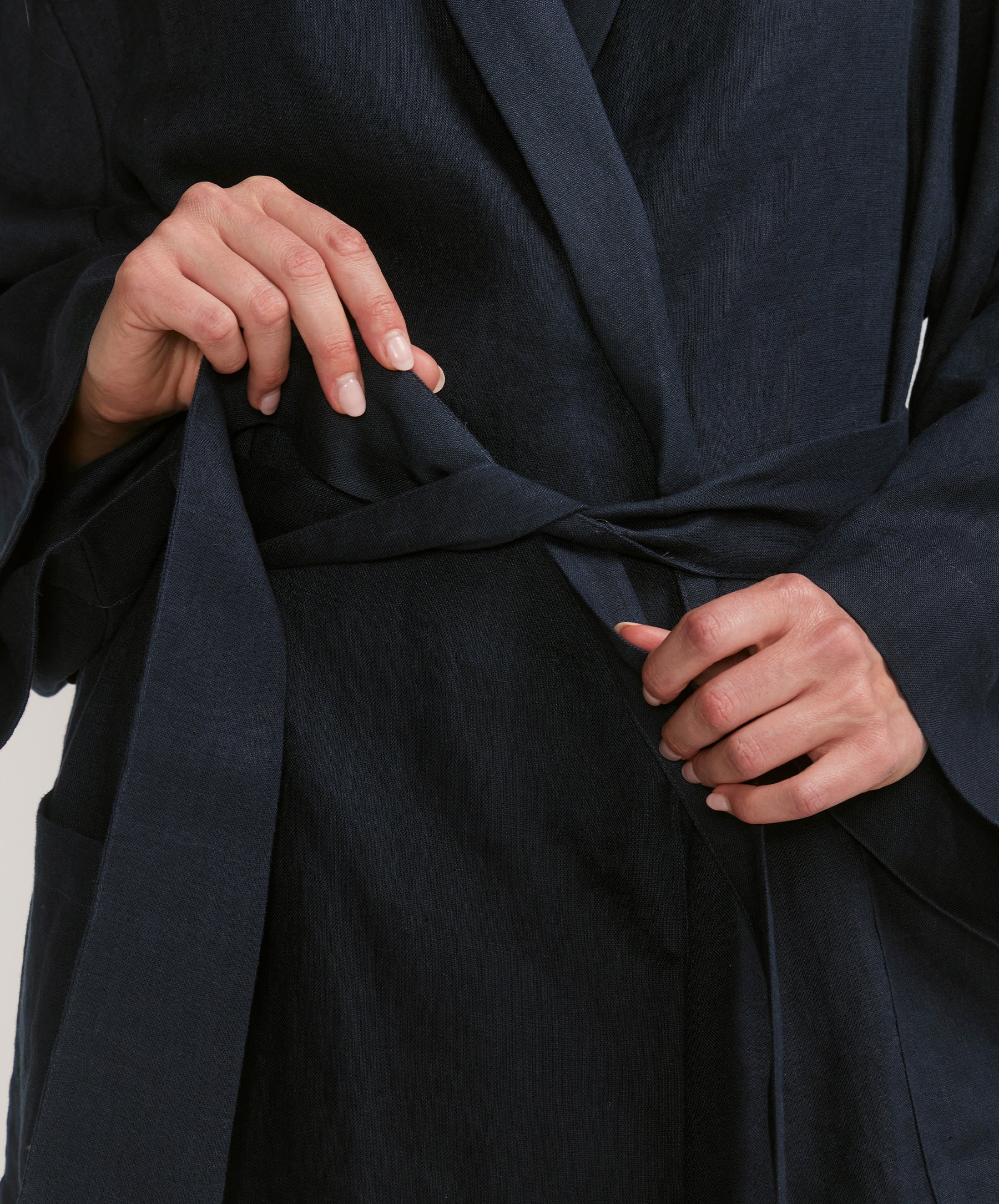 Linen Robe - Ink | CULTIVER - USA