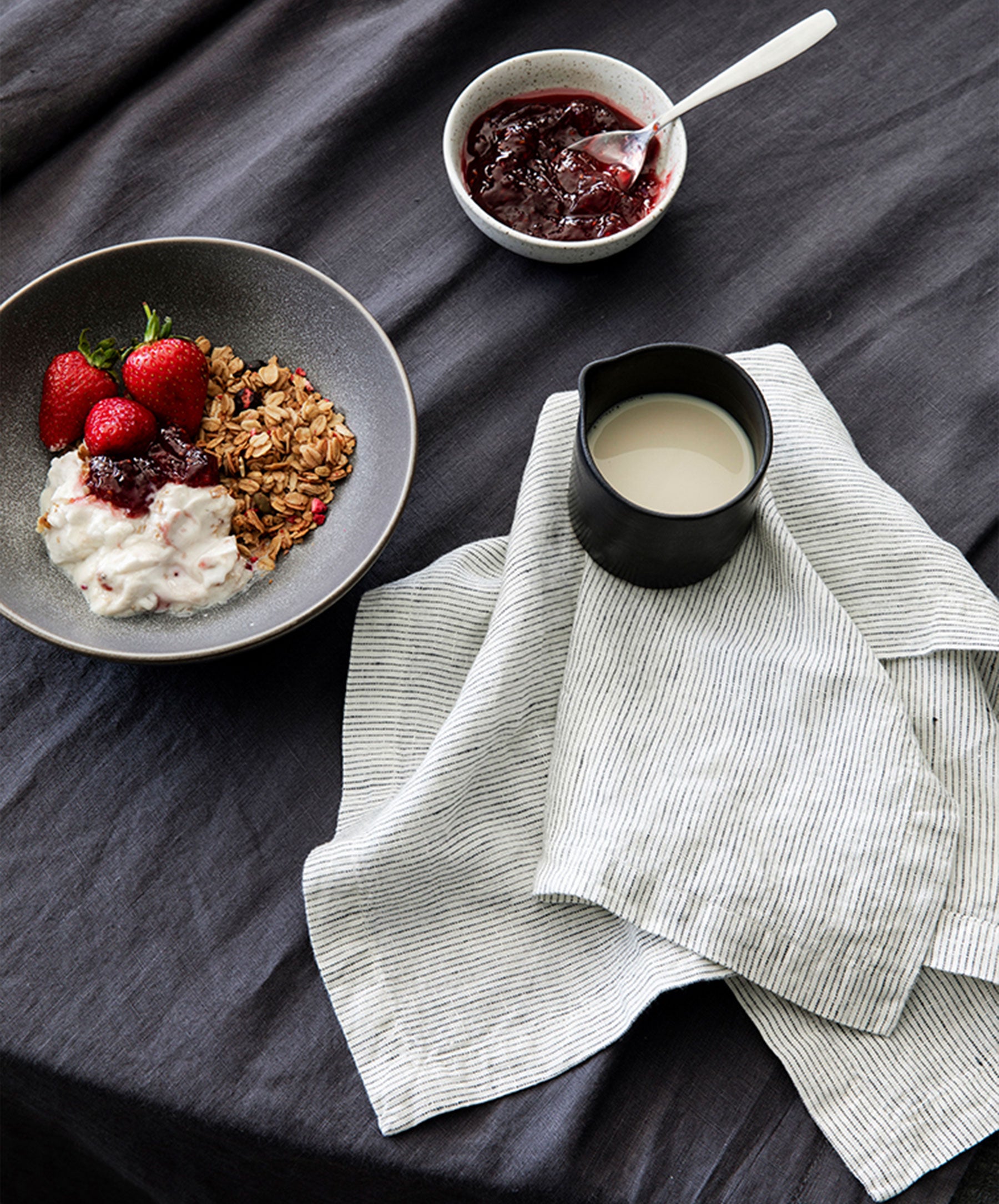 Linen Tablecloth - Slate | CULTIVER - USA